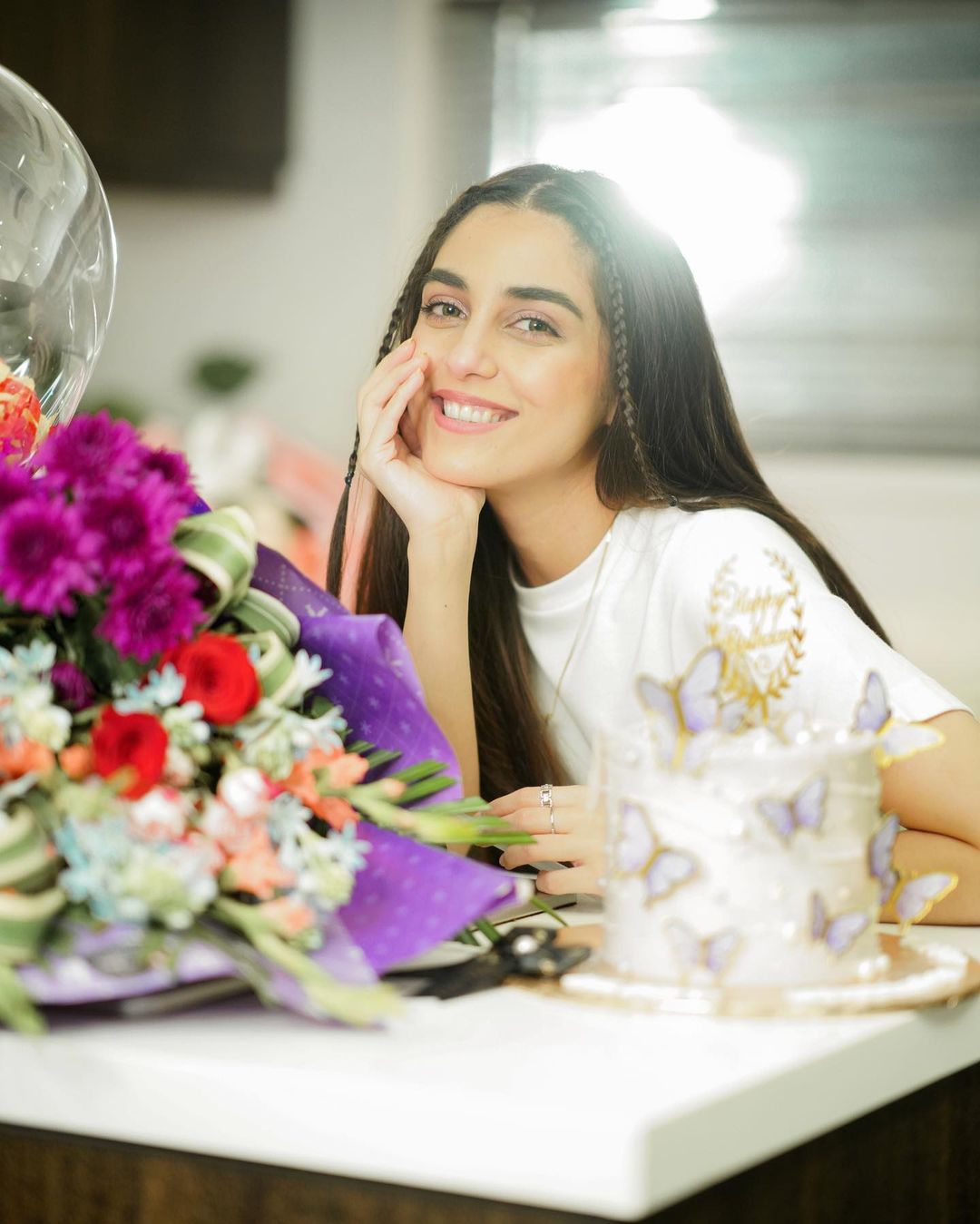 Maya Ali Celebrates Her Birthday In Style | Reviewit.pk