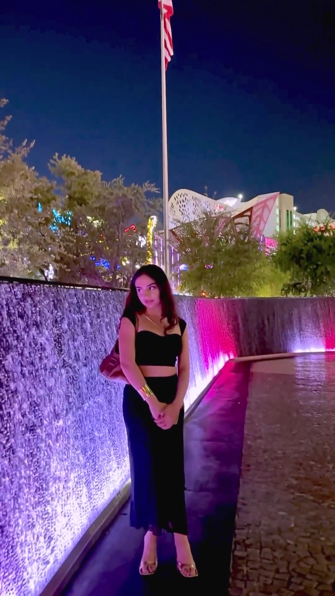 Mehar Bano Vacations In Las Vegas With Her Husband | Reviewit.pk