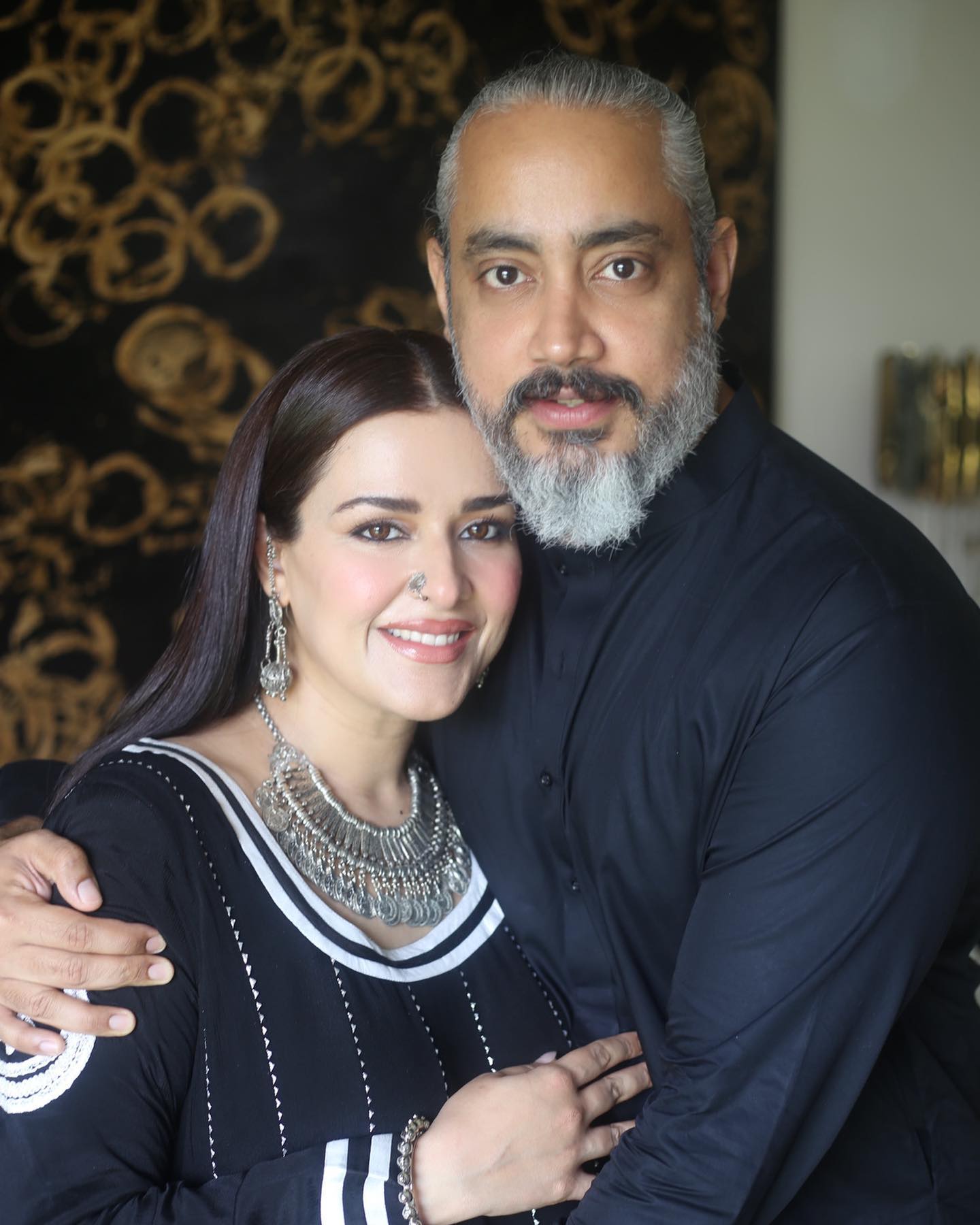 Natasha Lakhani Shares Loved Up Pictures With Husband On His Birthday | Reviewit.pk