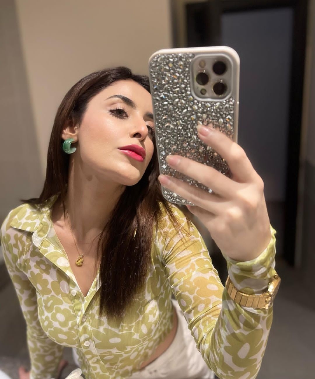 Actress Nida Khan Beautiful Pictures With Her Husband | Reviewit.pk