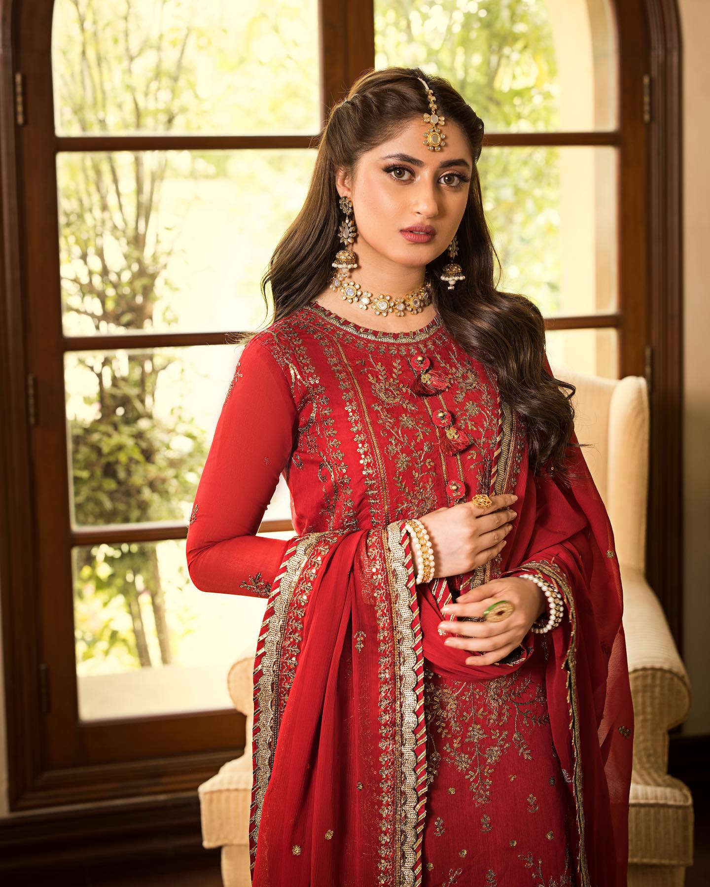 Sajal's Recent Bold Video Stirs Criticism | Reviewit.pk