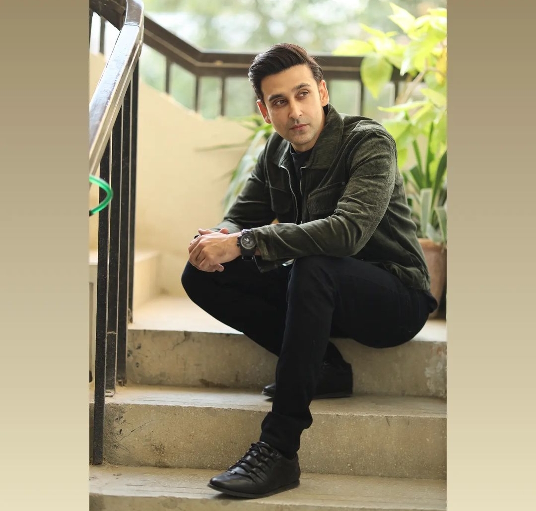 Actor Sami Khan Blessed With A Baby Boy | Reviewit.pk