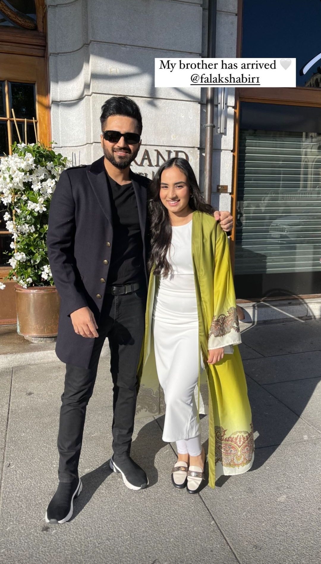 Sarah Khan, Falak & Ahad Raza Mir Pictures From Oslo, Norway | Reviewit.pk