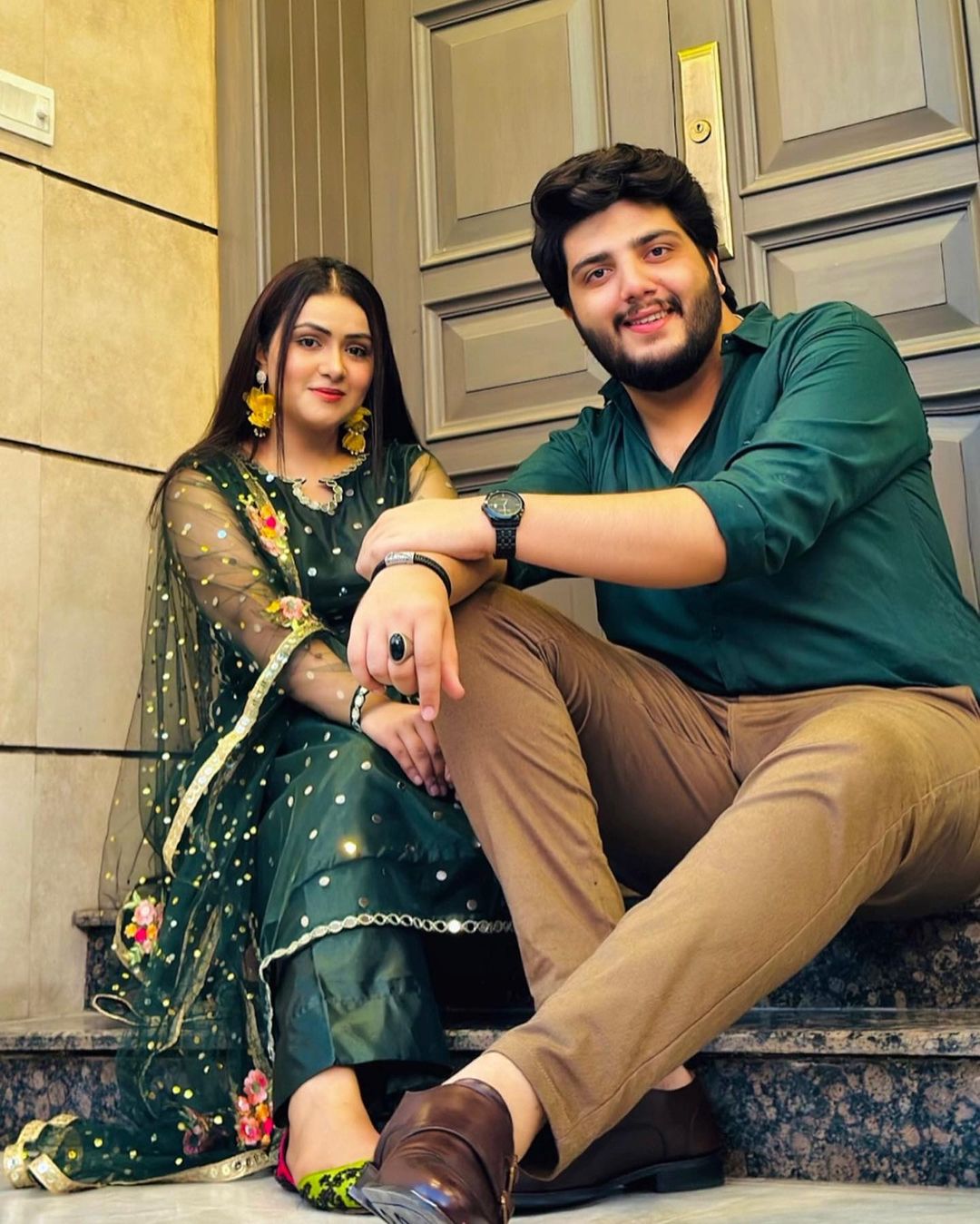Sehar Hayat Adorable Pictures With Husband After Wedding | Reviewit.pk