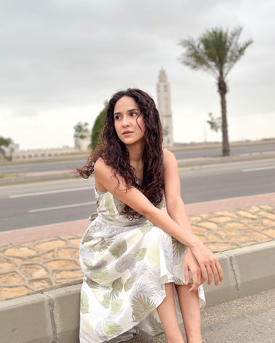 Anoushay Abbasi Flaunts Her Remarkable Fitness | Reviewit.pk