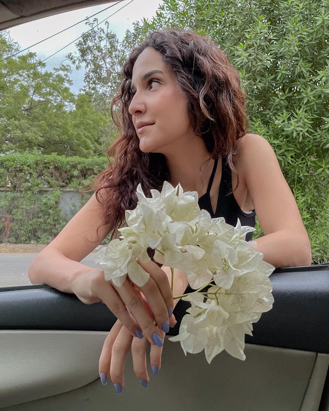 Anoushay Abbasi Flaunts Her Remarkable Fitness | Reviewit.pk