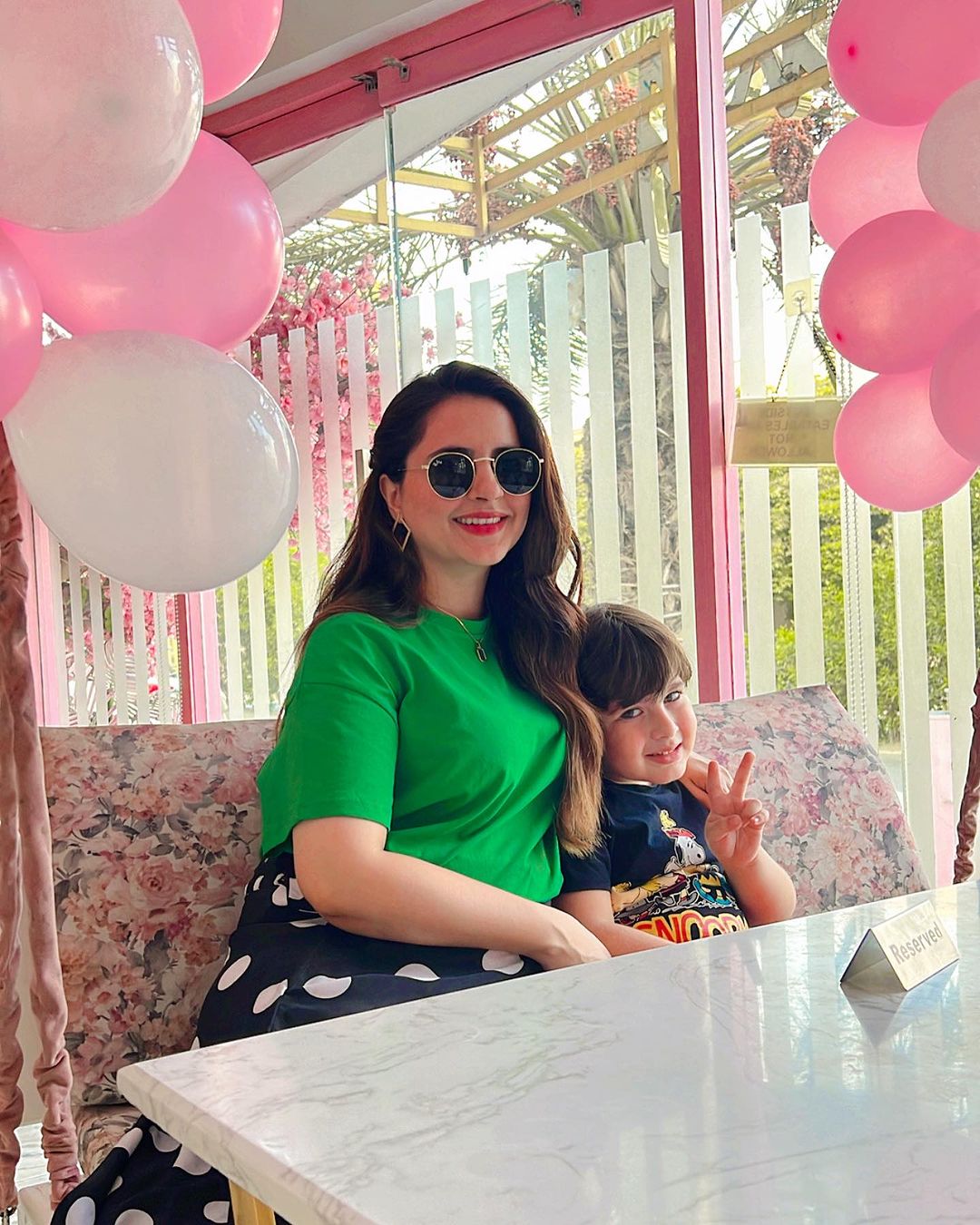 Fatima Effendi Pictures From Weekend's Day Out | Reviewit.pk