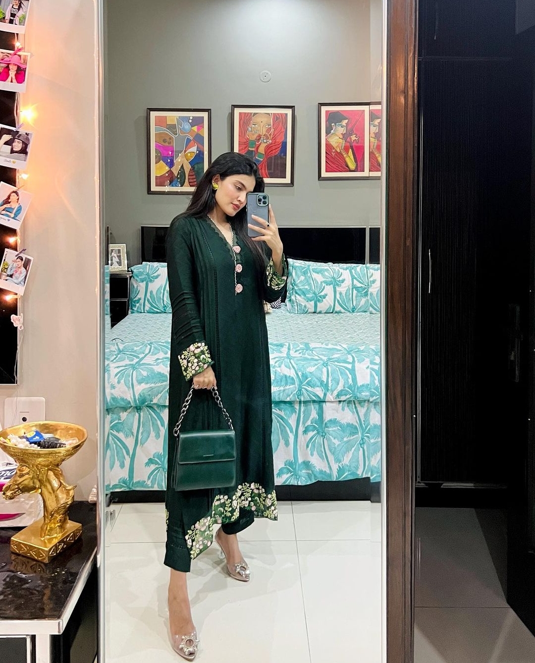 Sistrology Fame Iqra Kanwal Net Worth & Lifestyle | Reviewit.pk