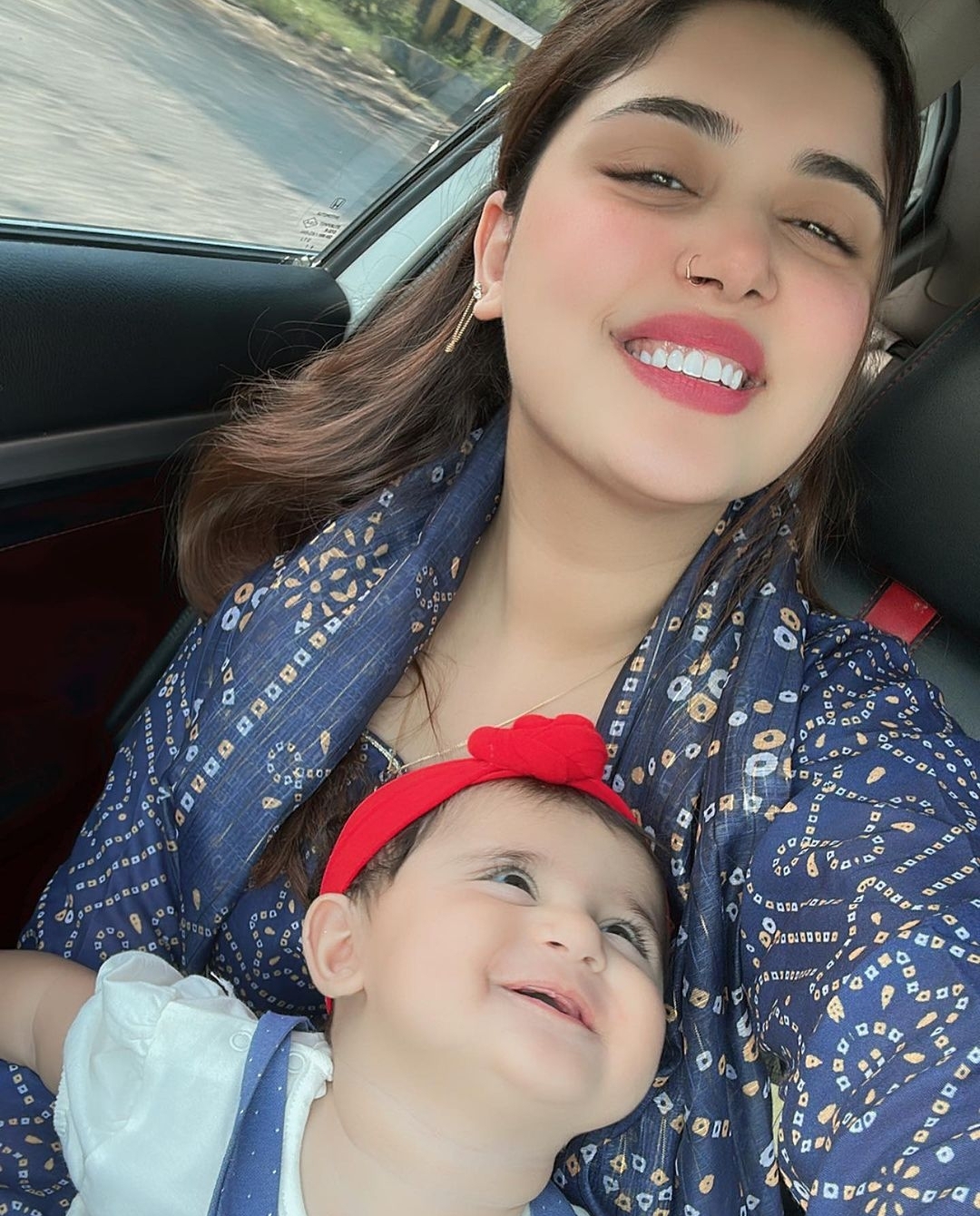 Kanwal Aftab's Adorable New Family Photos | Reviewit.pk