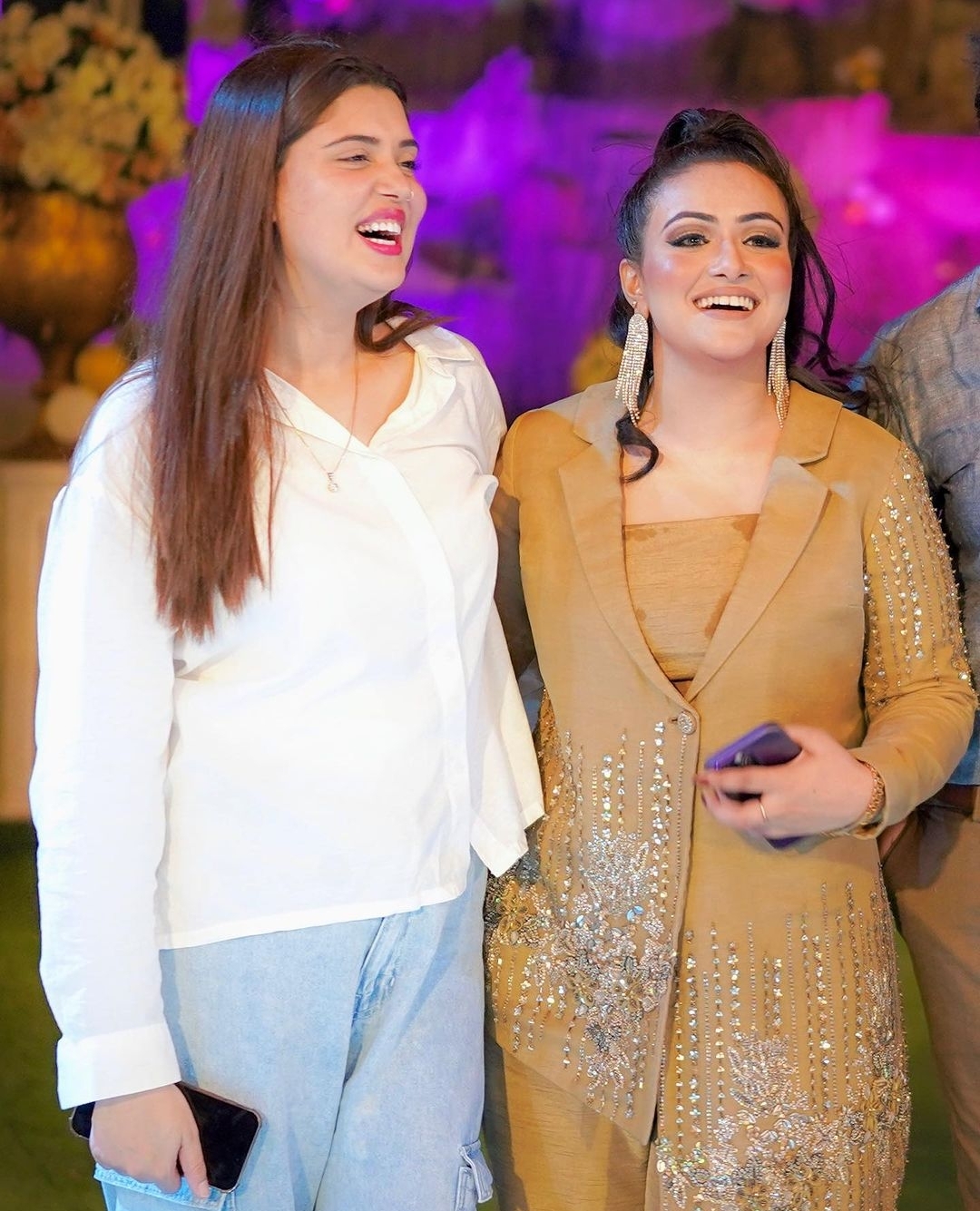 Kanwal Aftab's Adorable New Family Photos | Reviewit.pk