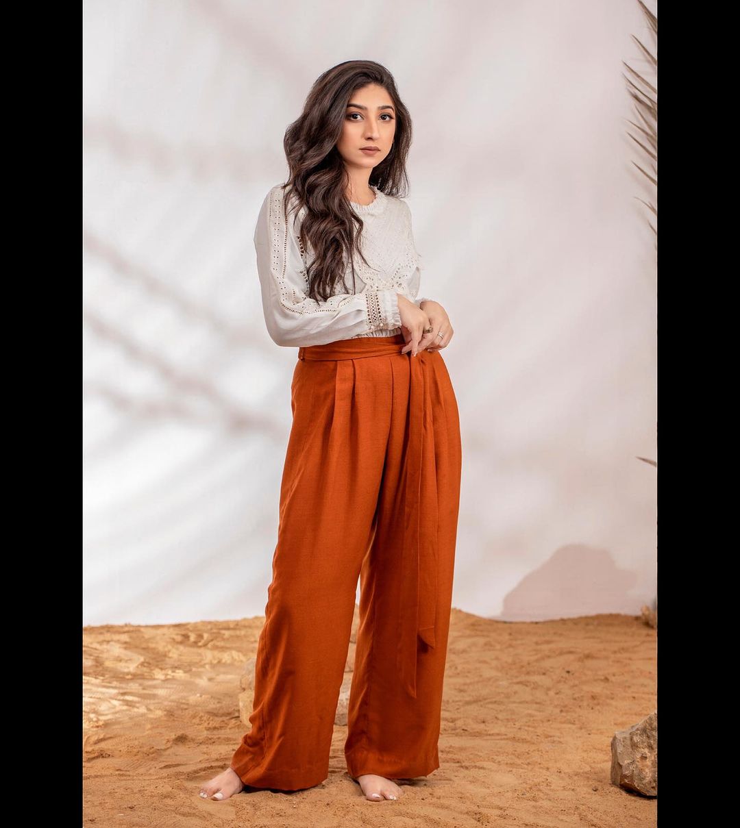 Mariyam Nafees Pictures With Husband from Tanzania | Reviewit.pk