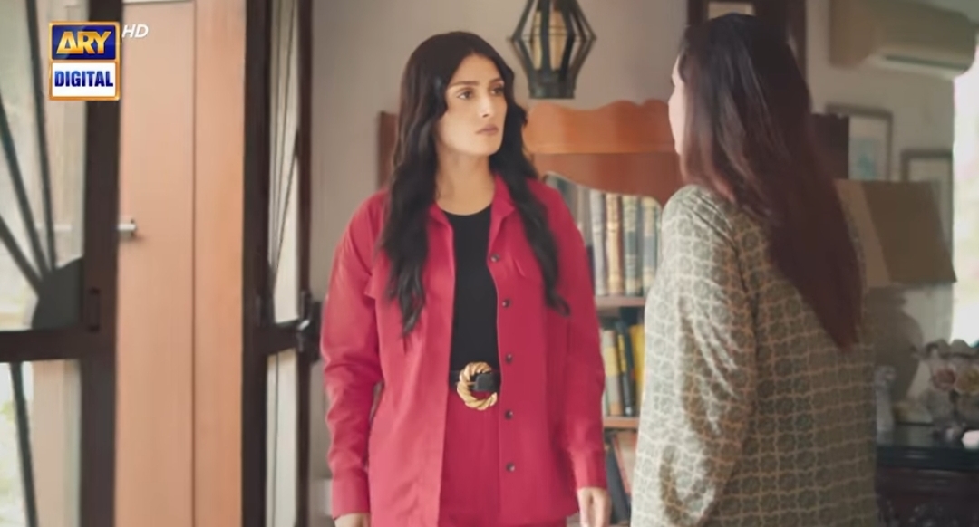 Actresses Who Could Play Mubashira Better Than Ayeza Khan | Reviewit.pk