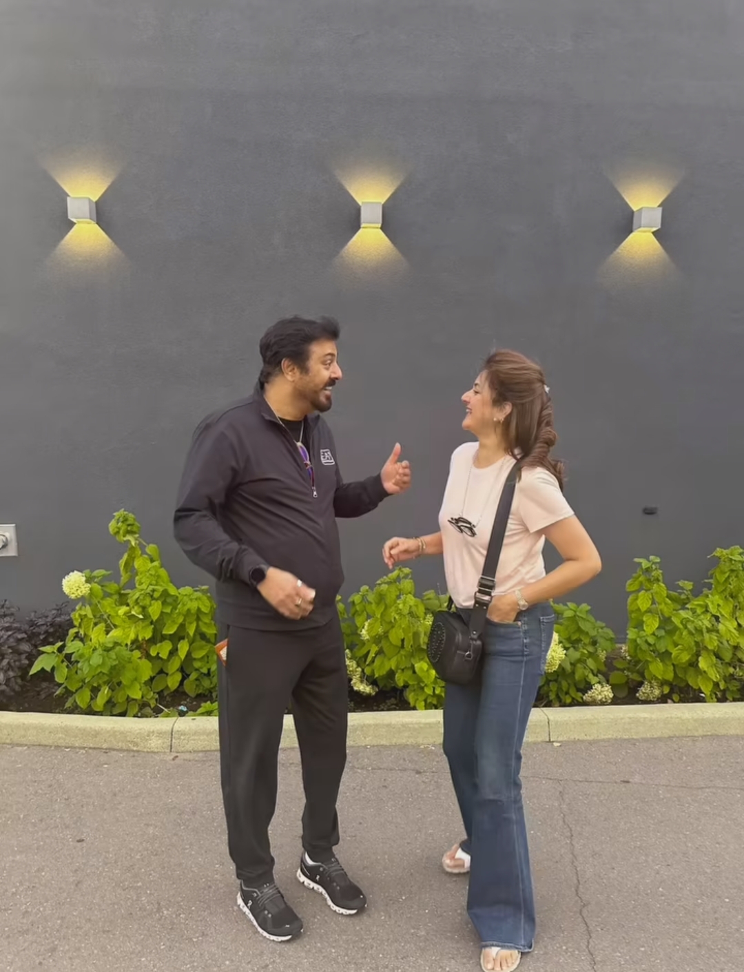 Nauman Ijaz New Family Pictures From Canada | Reviewit.pk