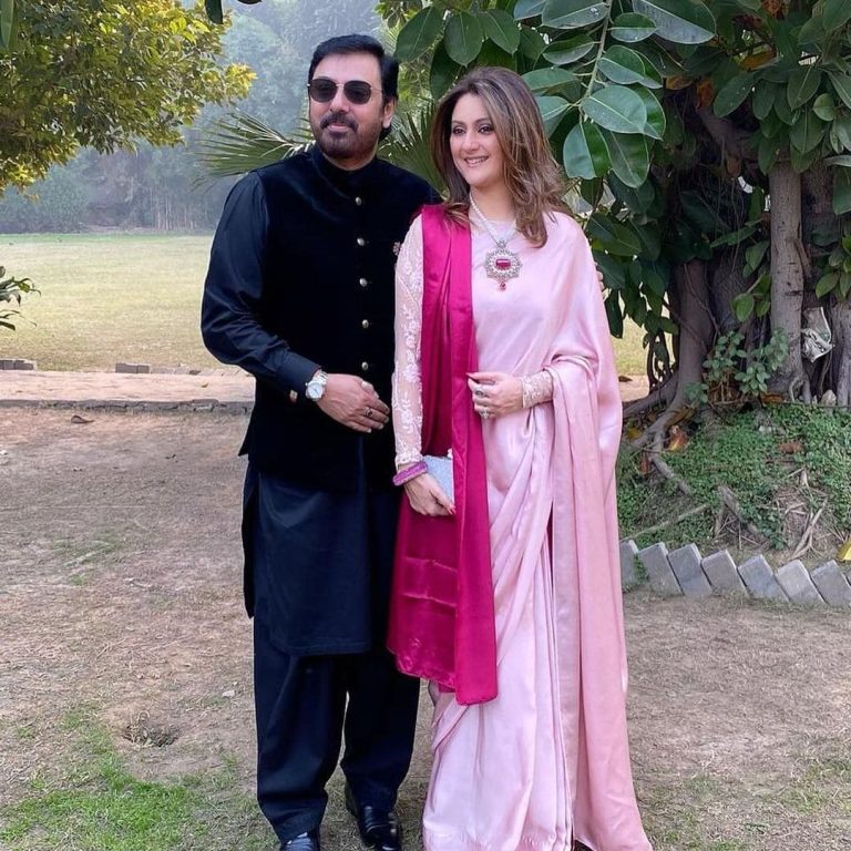 Mayi Ri Cast In Real Life | Reviewit.pk