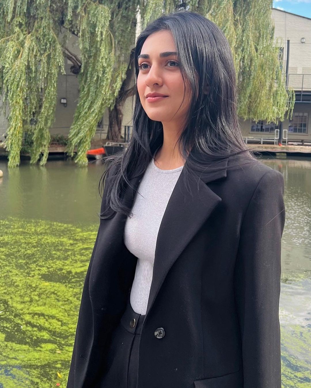 Superb New Pictures Of Sarah & Falak From Europe | Reviewit.pk