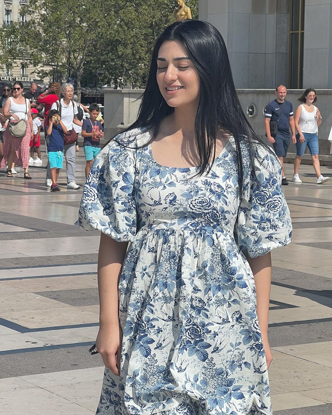 Superb New Pictures Of Sarah & Falak From Europe | Reviewit.pk