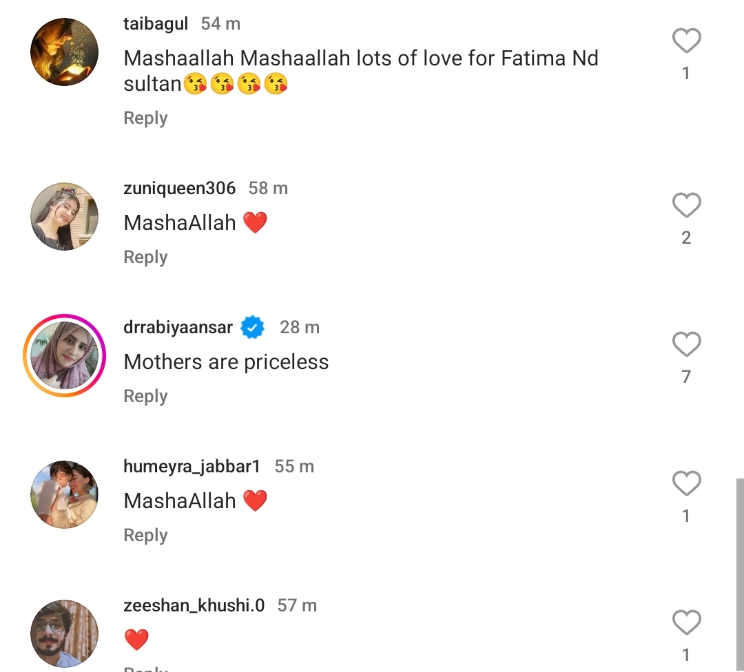 Syeda Aliza Sultan Adorable Pictures With Her Kids | Reviewit.pk