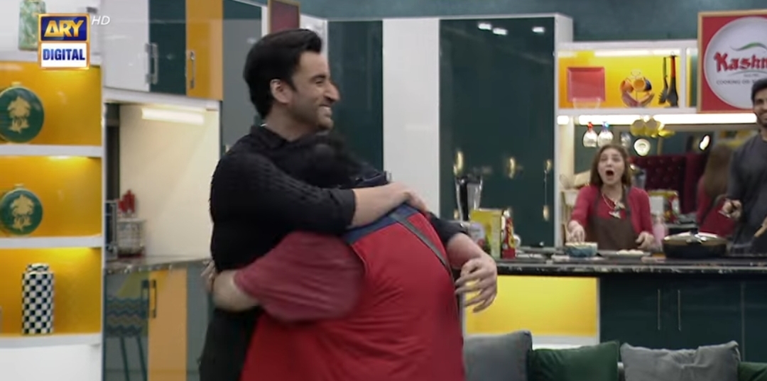 Ali Sikander's Brother Aagha Ali Came To Tamasha House | Reviewit.pk