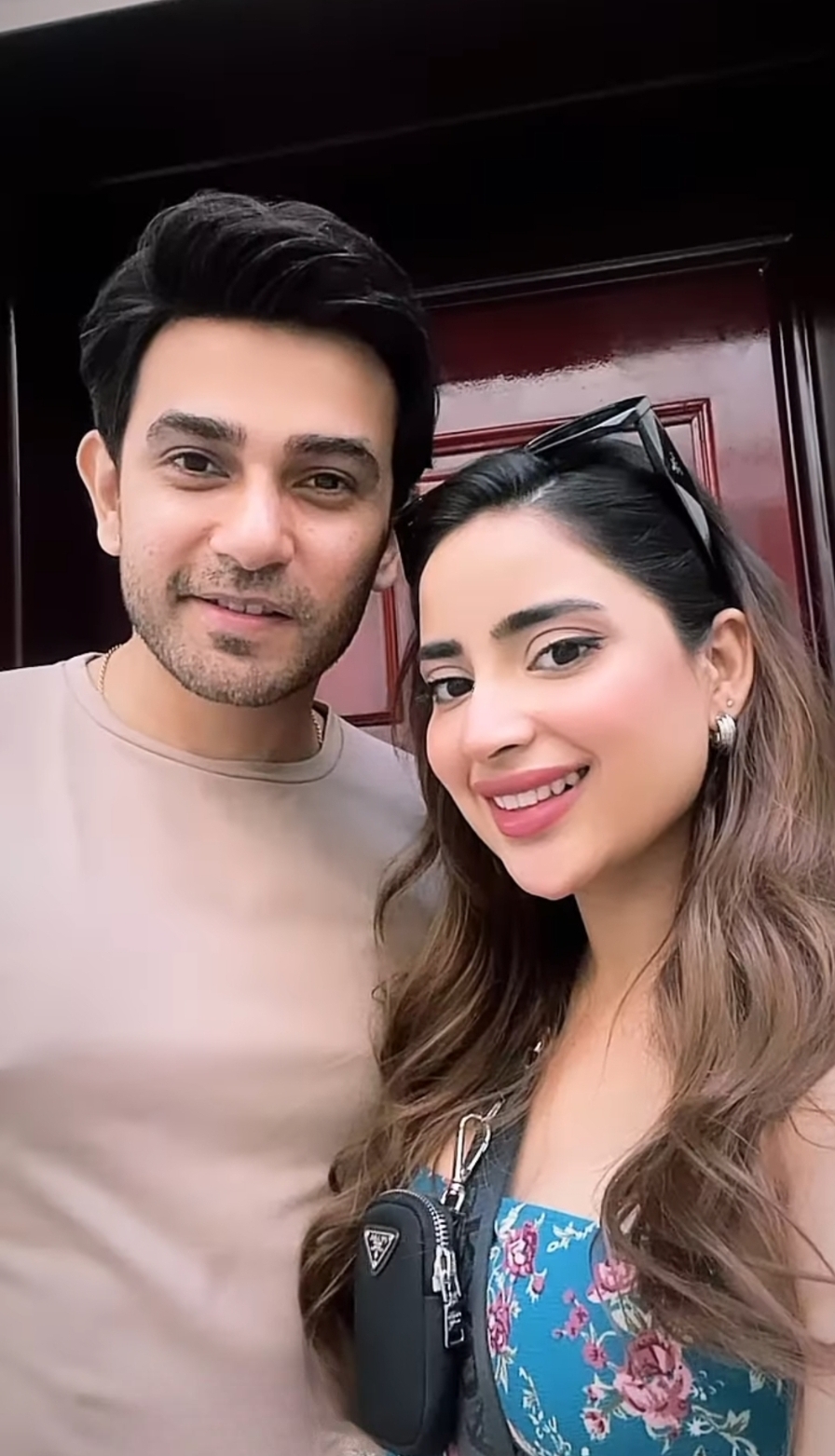 Saboor Aly Shares New Glamorous Pictures | Reviewit.pk