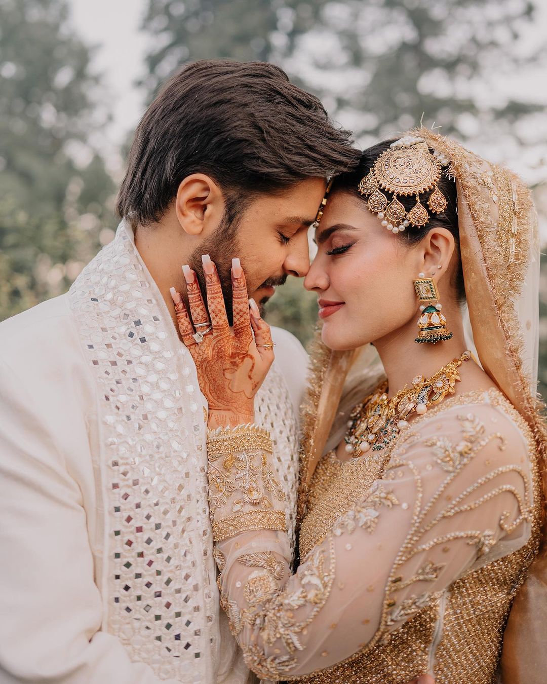 Dholki And Nikah Of Iqra Kanwal From Sistrology | Reviewit.pk