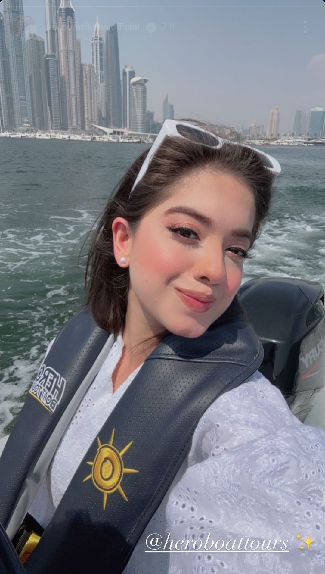 Arisha Razi Enjoying Adventurous Dubai Trip - New Clicks | Reviewit.pk