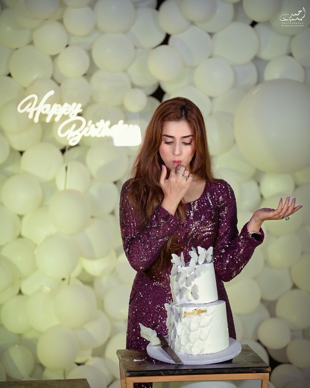 Jannat Mirza Throws Glamorous Birthday Bash Yet Again | Reviewit.pk