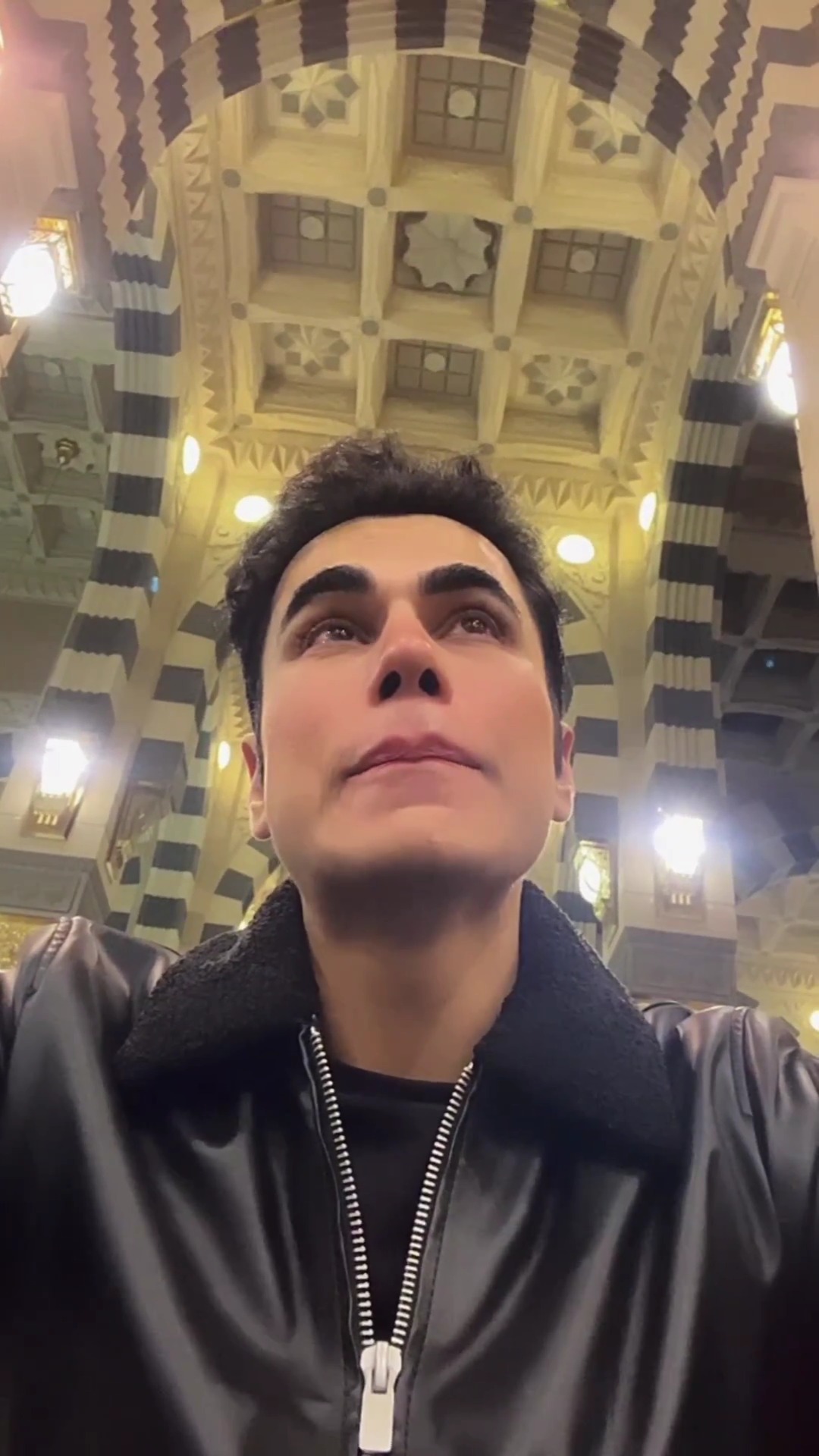 Ken Doll's Journey Of Peace To Makkah And Madinah | Reviewit.pk