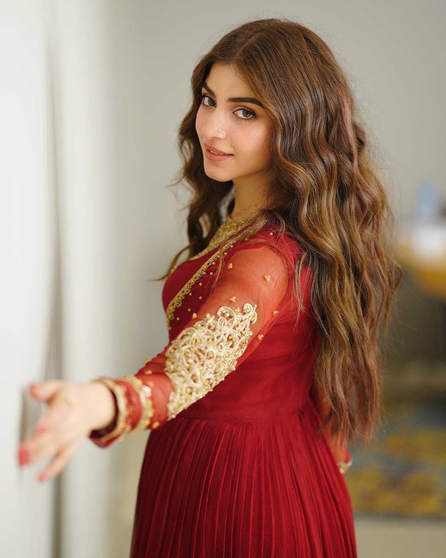 Ordinary To Extraordinary- Kinza Hashmi's Transformation | Reviewit.pk