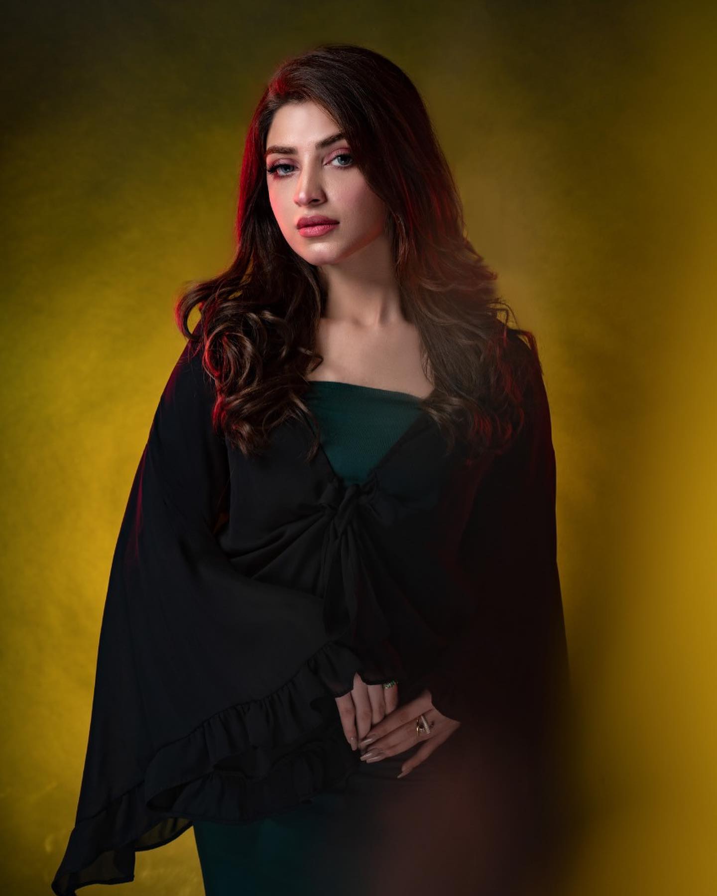 Ordinary To Extraordinary- Kinza Hashmi's Transformation | Reviewit.pk