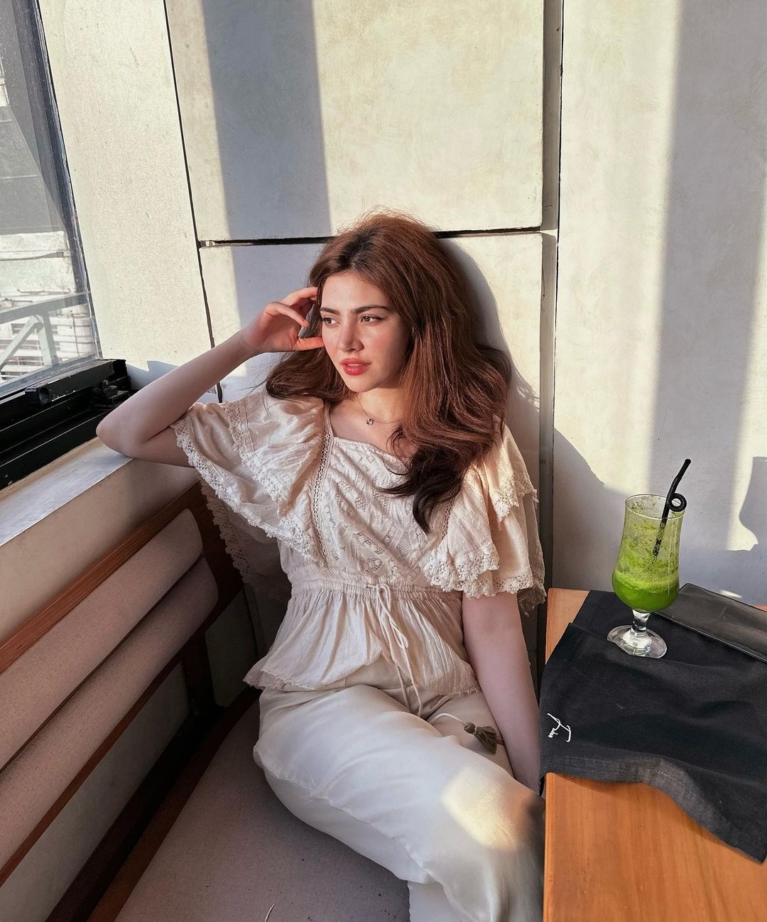 A Glimpse Into Naimal Khawar's Luxurious Life | Reviewit.pk