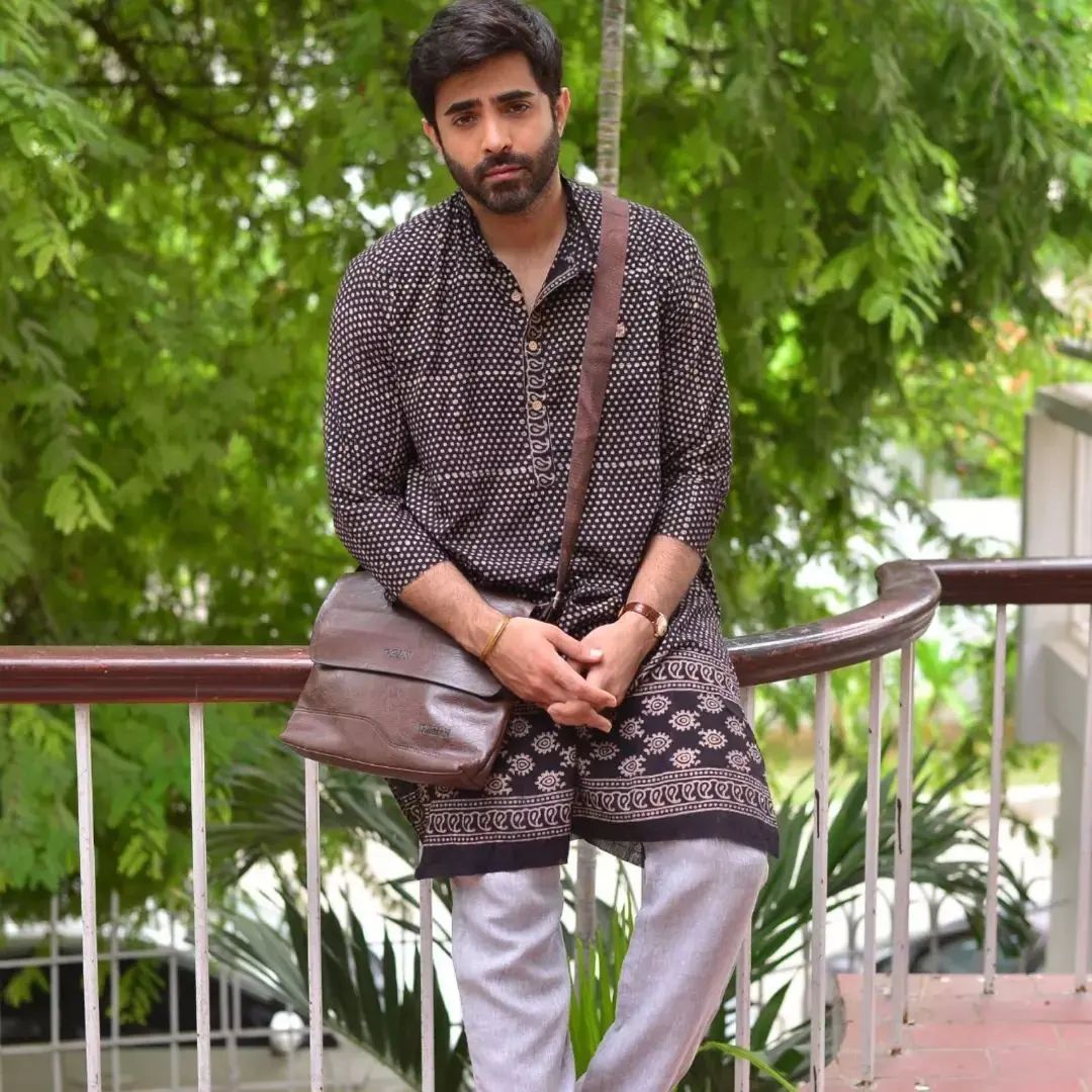 Sheheryar Munawar & Hiba Bukhari Upcoming Drama Details & BTS | Reviewit.pk