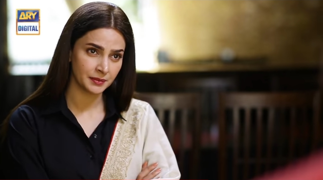 Actresses Who Could Play Mubashira Better Than Ayeza Khan | Reviewit.pk