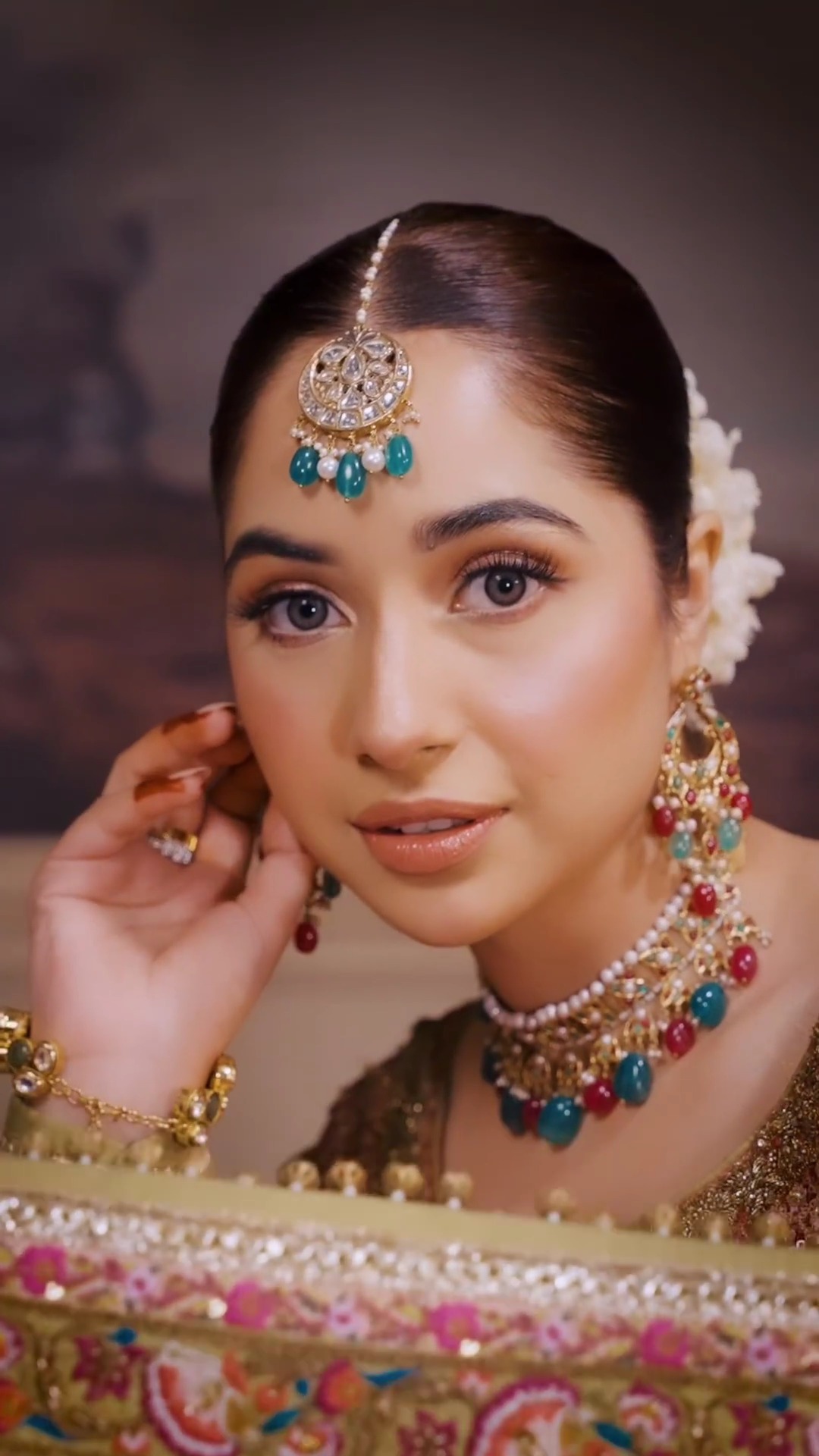 Sabeena Farooq Looks Ethereal In Bridal Shoot | Reviewit.pk