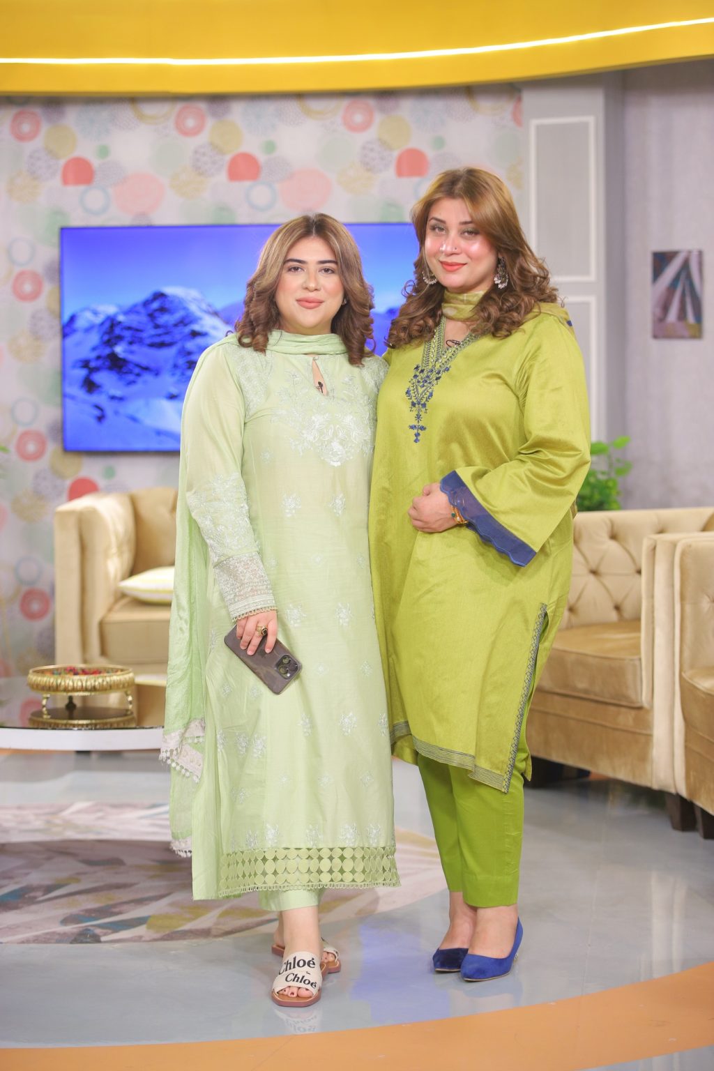 Where Is Pakistani Actress Sarah Omair Now | Reviewit.pk