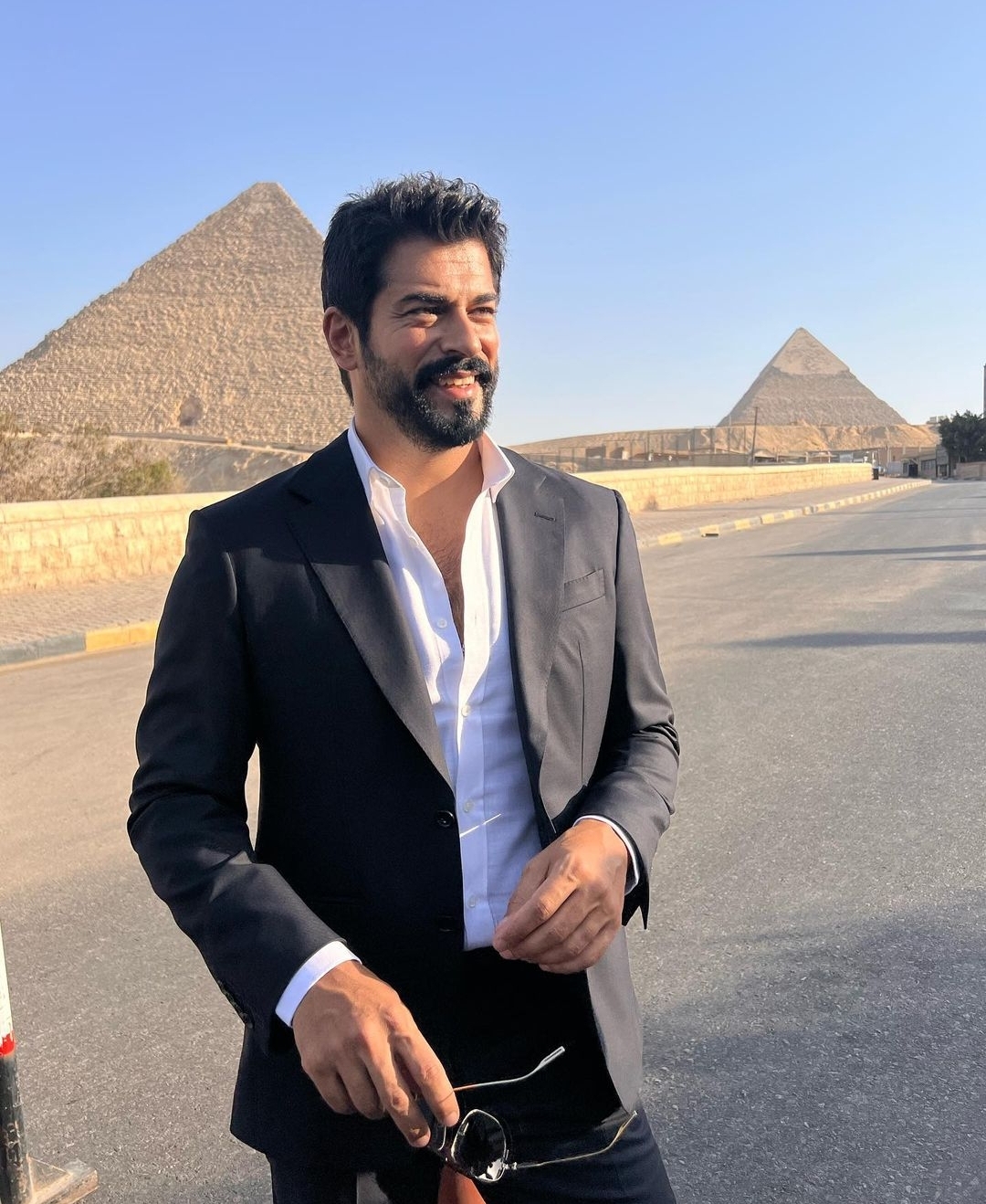 Burak Özçivit Pakistan Visit Videos & Pictures | Reviewit.pk