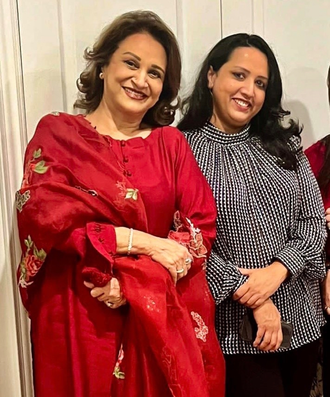 Bushra Ansari New Family Pictures From Canada & USA | Reviewit.pk