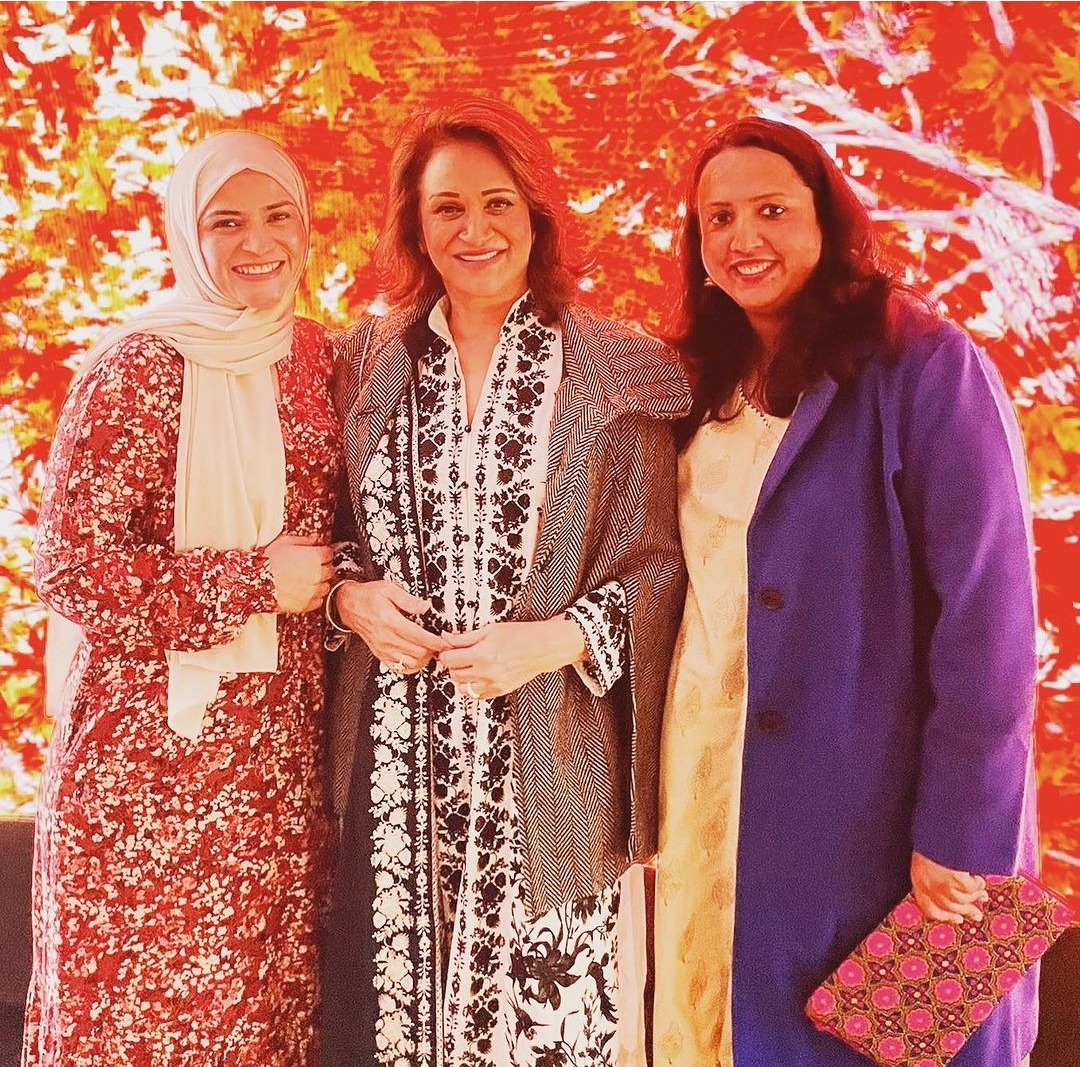 Bushra Ansari New Family Pictures From Canada & USA | Reviewit.pk