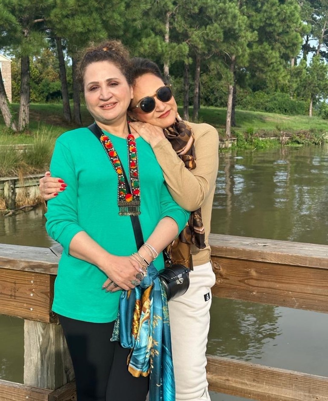 Bushra Ansari New Family Pictures From Canada & USA | Reviewit.pk