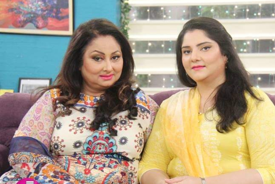 Ghazala Javed's Inspirational Journey As Single Mother | Reviewit.pk