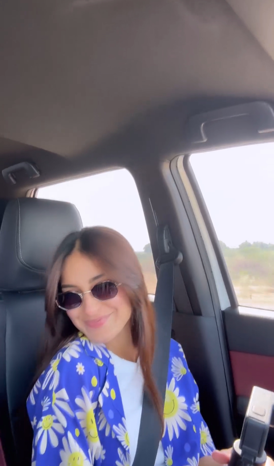 Iqra Aziz Adorable Family Clicks | Reviewit.pk