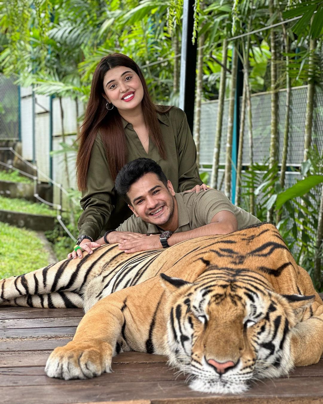 Kanwal & Zulqarnain Share New Stunning Pictures From Thailand | Reviewit.pk