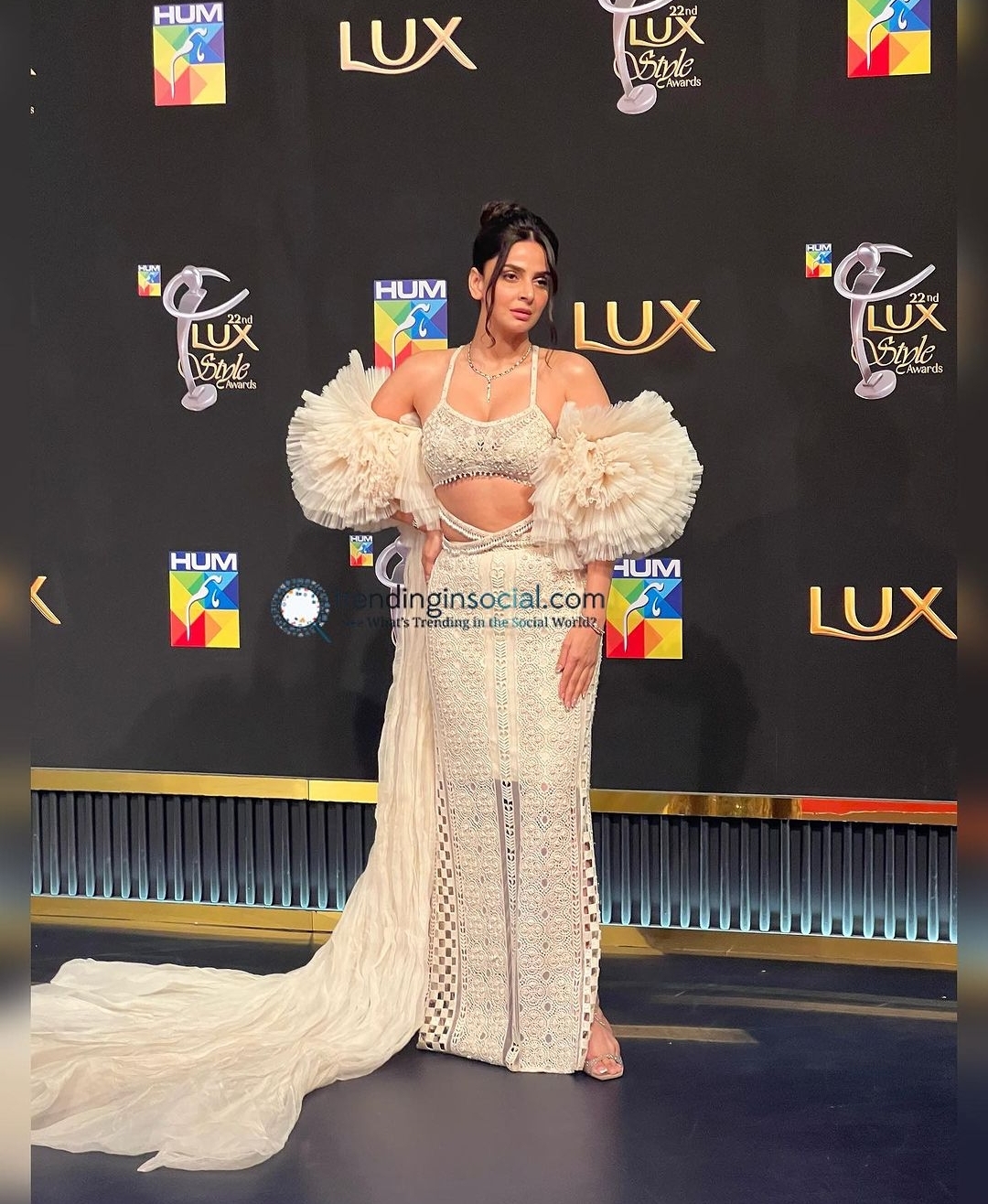 Lux Style Awards 2023 Inspired By Mubashira Jaffar | Reviewit.pk