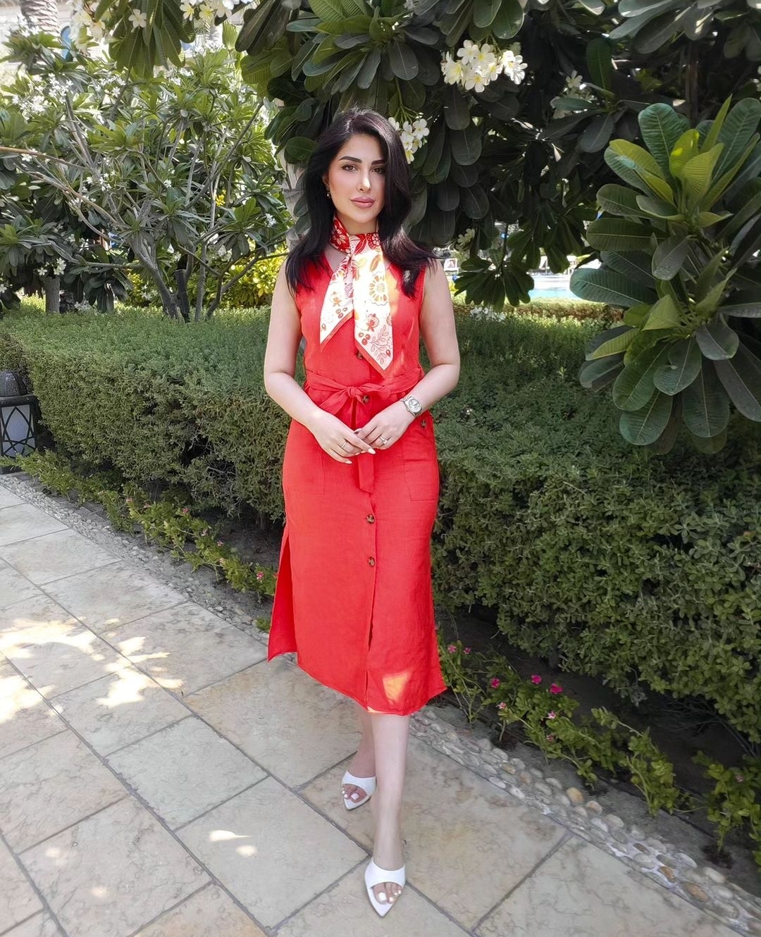 Stunning Sabeeka Imam's New Clicks In Western Attire | Reviewit.pk