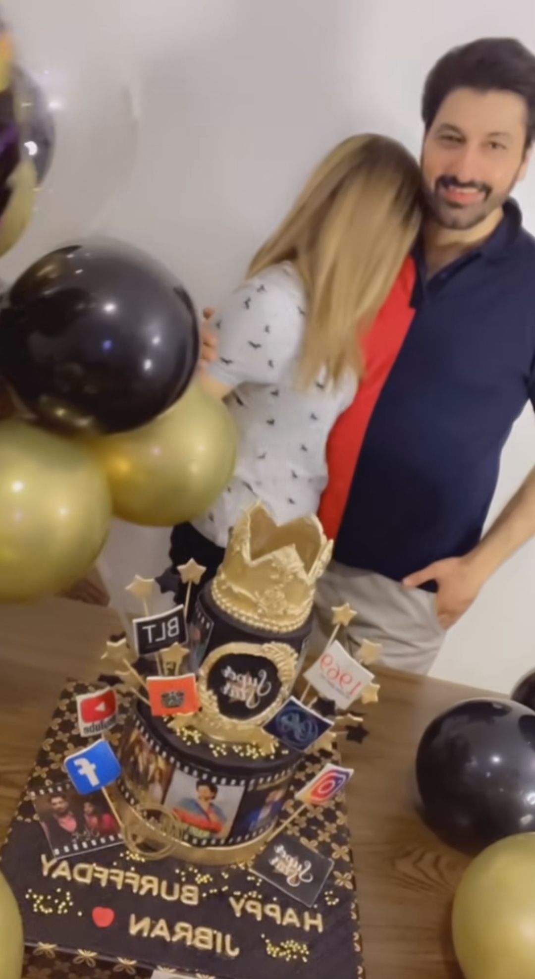 Actor Syed Jibran Birthday Celebration With Family | Reviewit.pk