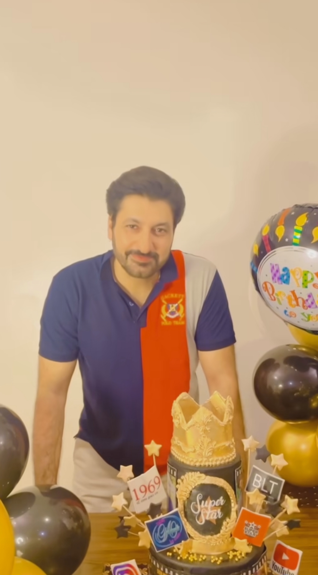 Actor Syed Jibran Birthday Celebration With Family | Reviewit.pk
