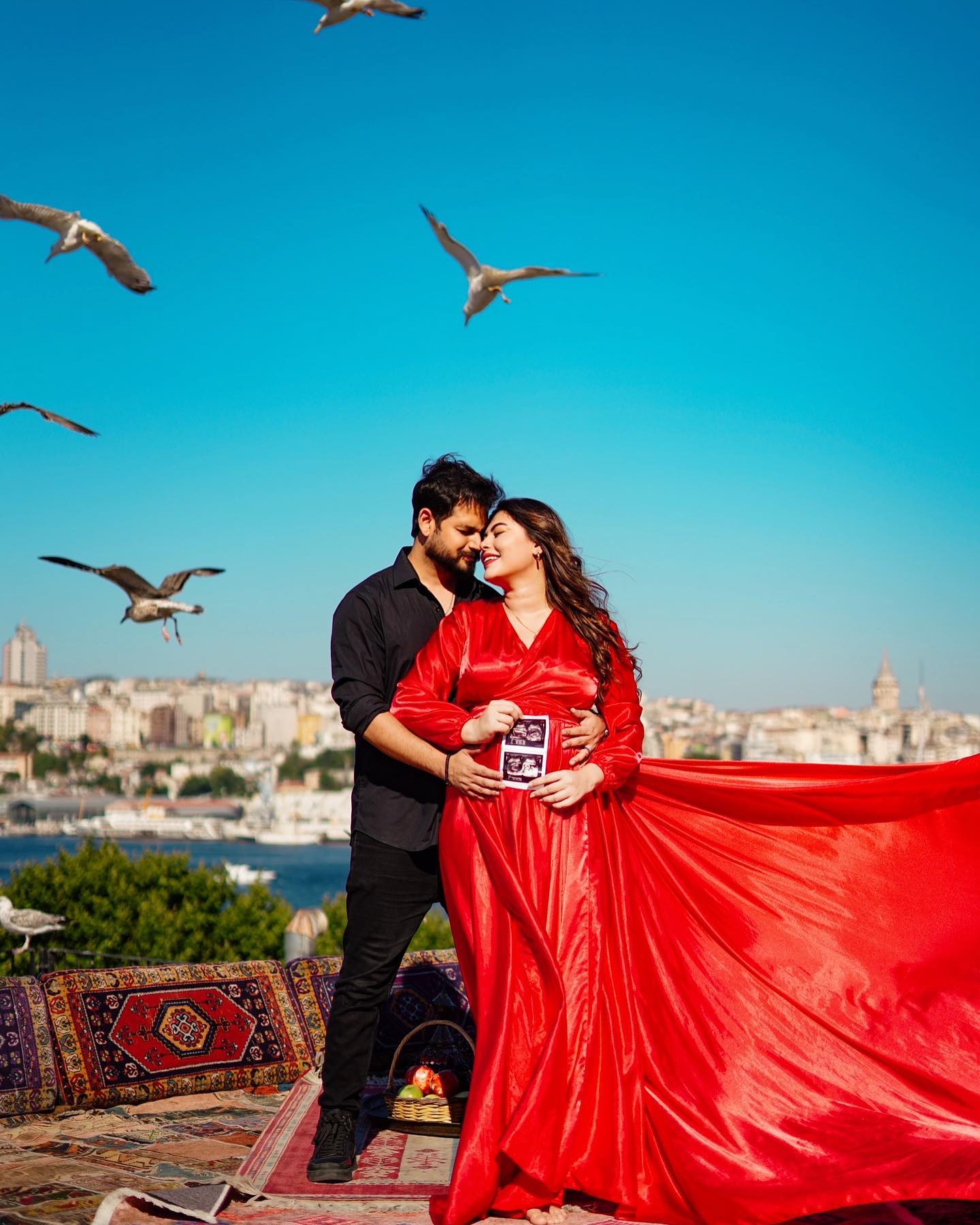 Warisha Khan And Azlan Shah's Beautiful Goud Bharayi Event | Reviewit.pk