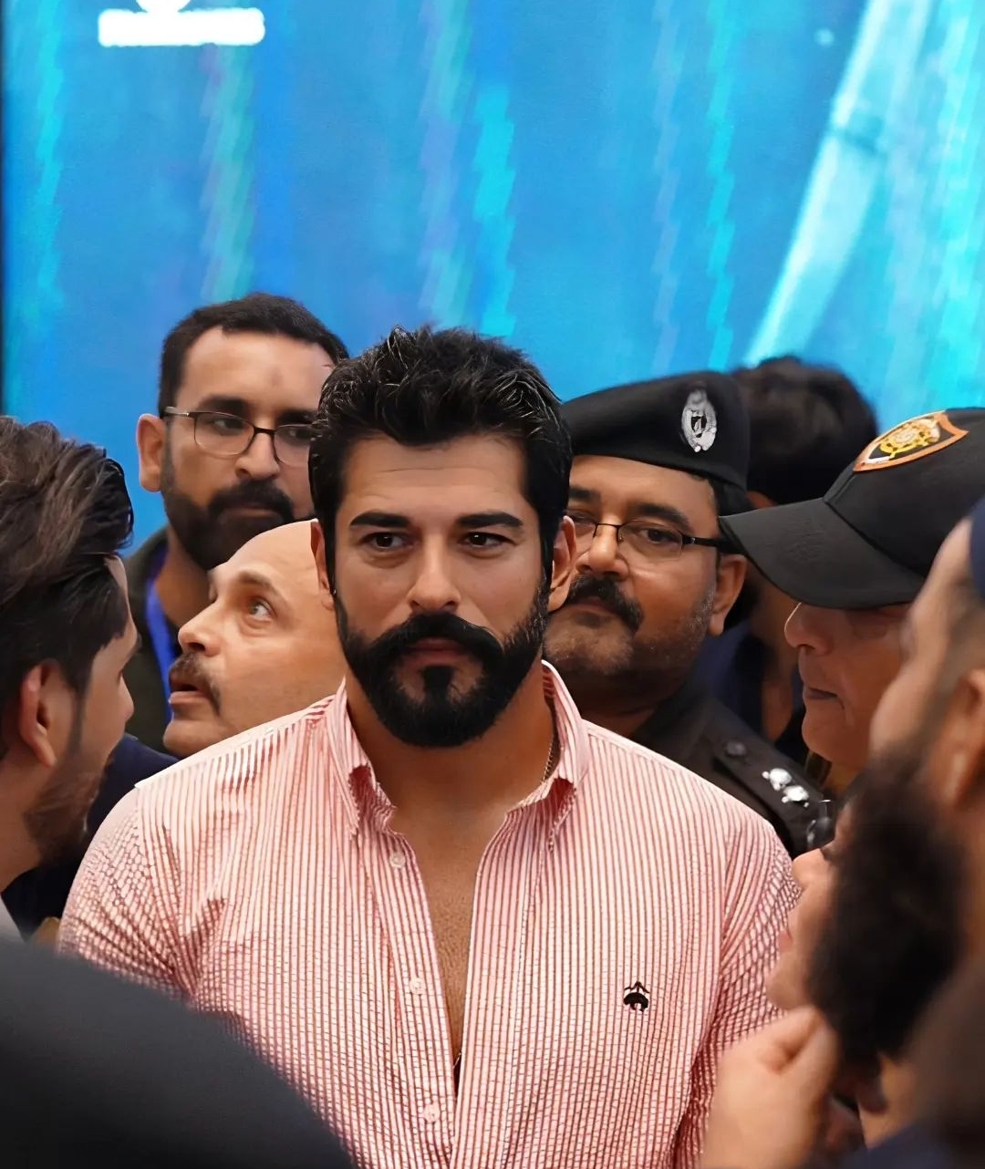 Yasir Hussain About Pakistani Actors' Craziness For Turkish Actor | Reviewit.pk