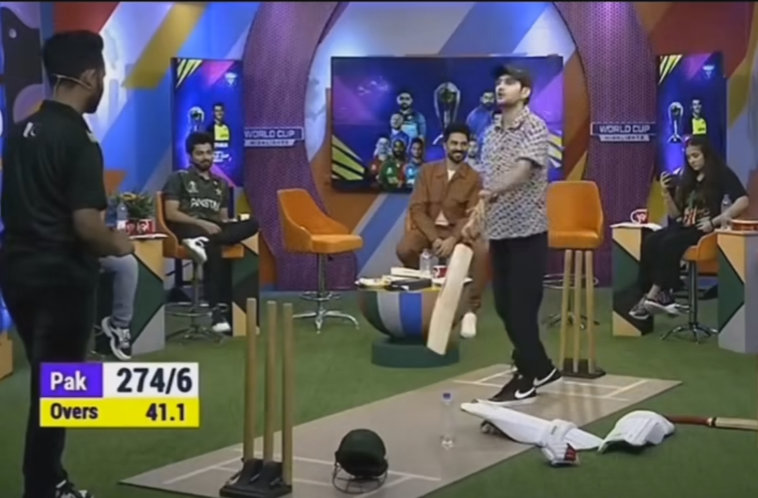 Heavy Criticism on Maaz Safder For Teaching Cricket To Pakistan Team ...