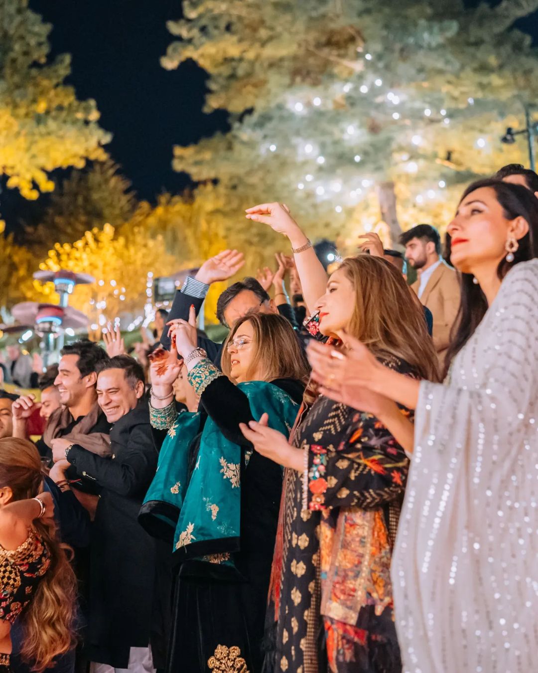 Mahira Khan Qawali Night Event Pictures & Video | Reviewit.pk