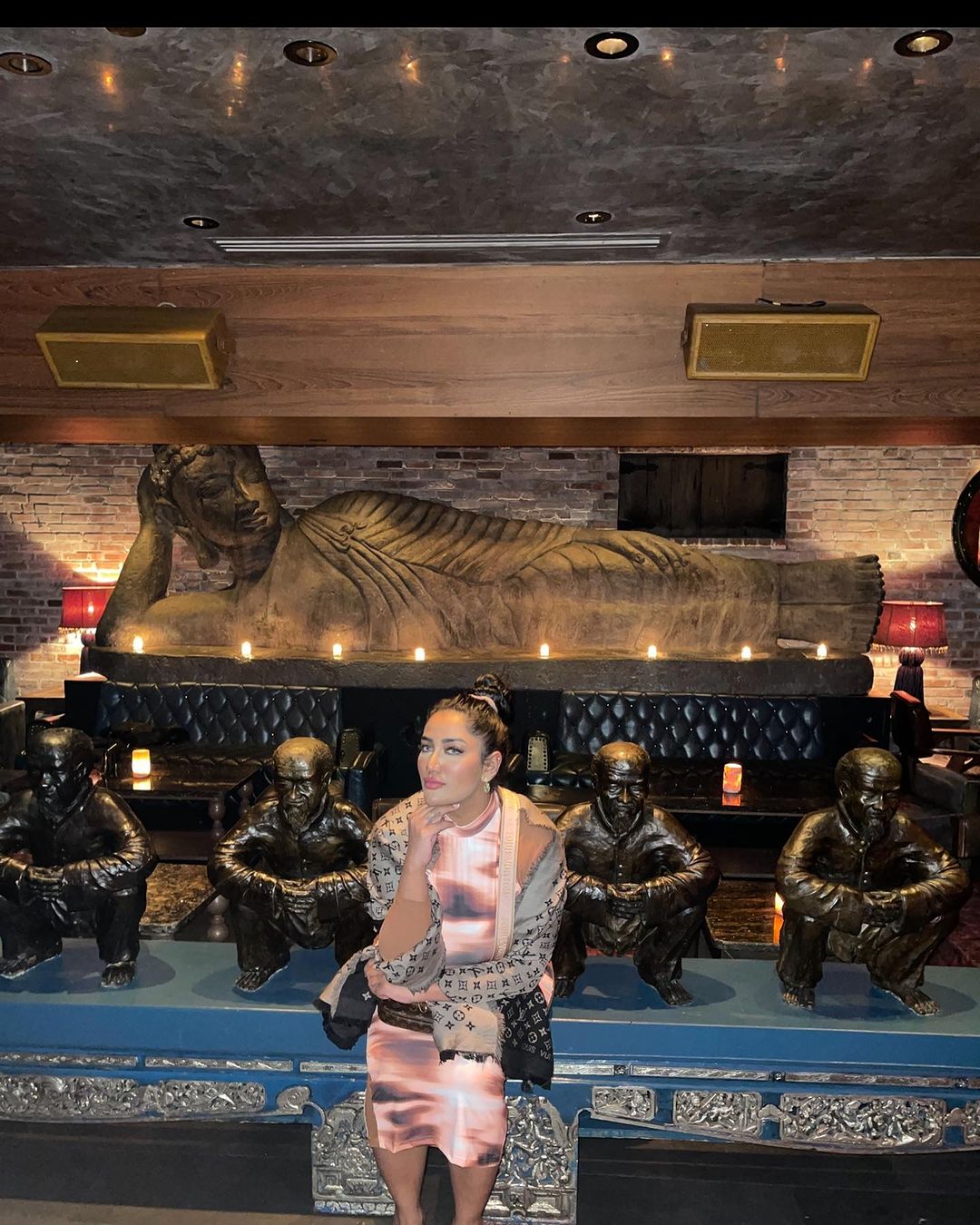 Mathira Puts A Stylish Foot Forward In NYC | Reviewit.pk